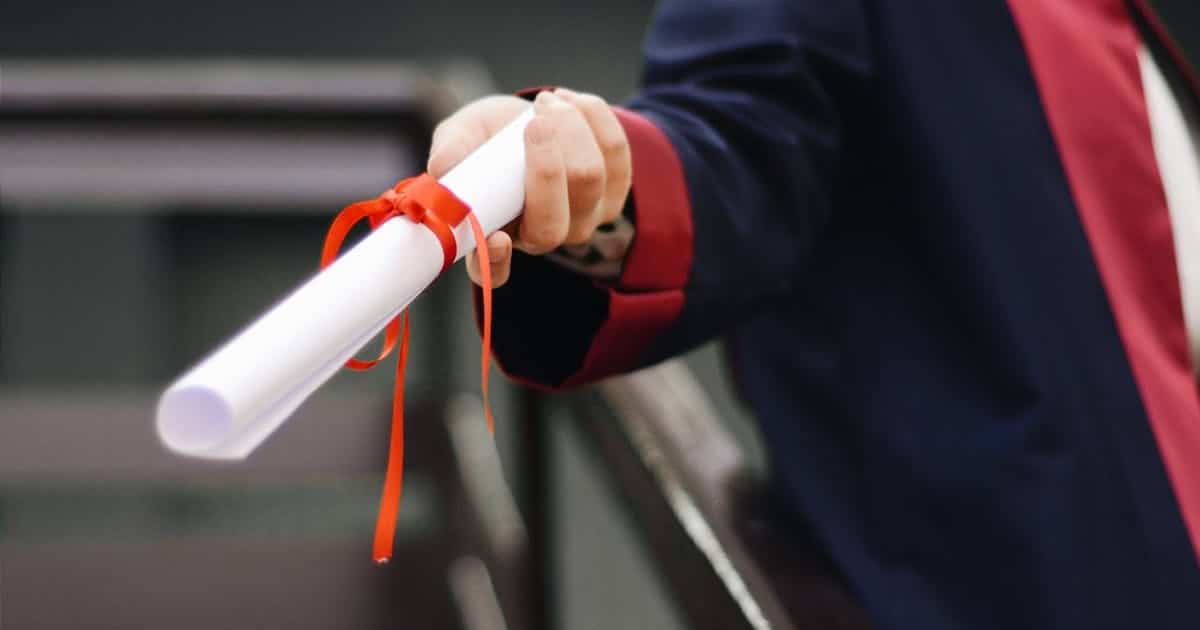 Everything You Need to Know About the Dean’s List | TUN