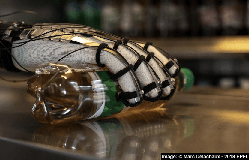 Lightweight VR Gloves Let People Feel, Grab Virtual Objects | The ...