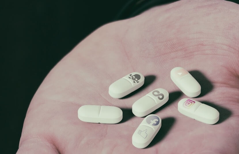 Study Compares Excessive Social Media Use To Drug Addiction | The ...